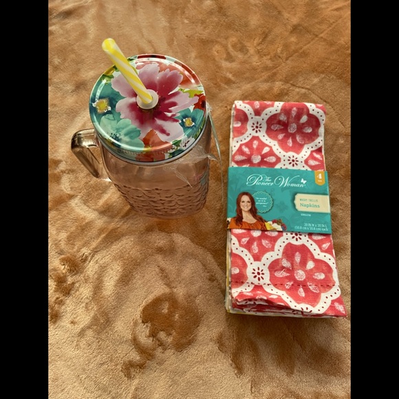 The Pioneer Woman | Kitchen | The Pioneer Woman Napkins And Mason Jar ...